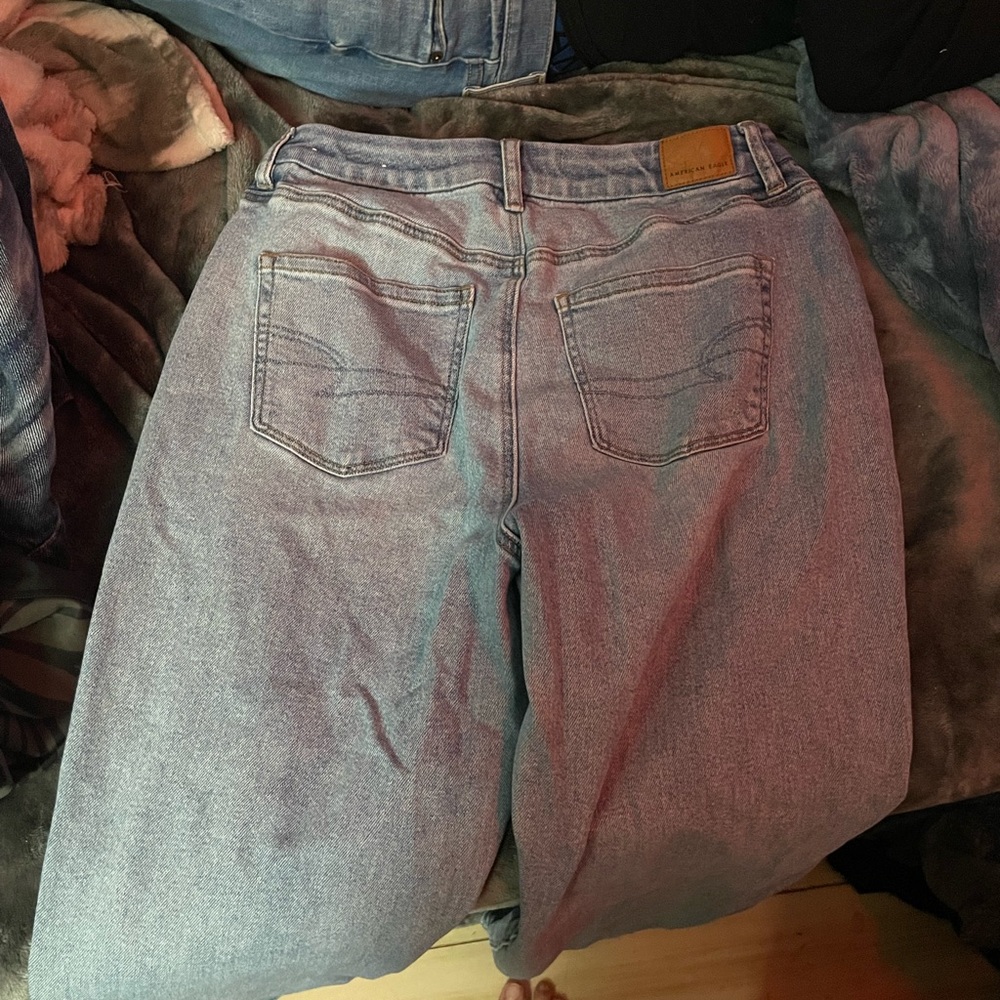 Light Blue American Eagle Mom Jeans Worn Maybe 4 Times - Gem
